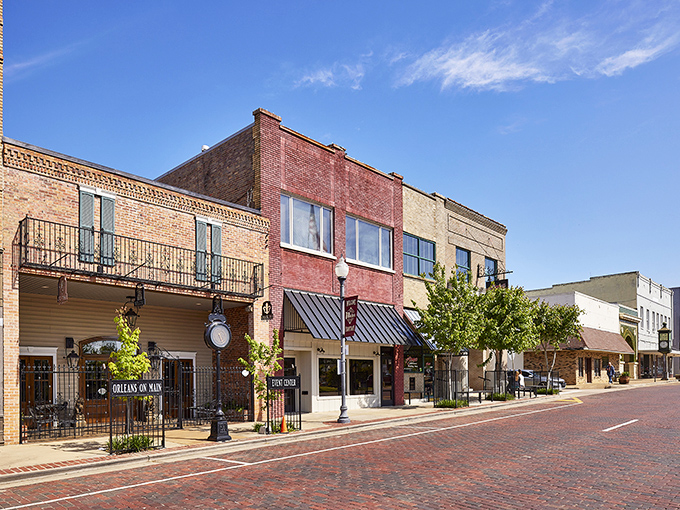 Brick streets that whisper stories of yesteryear – Minden's downtown feels like a movie set where everyone actually lives happily ever after.