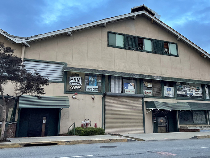 The unassuming exterior of King Richard's in Whittier – proof that you should never judge a treasure chest by its cover.