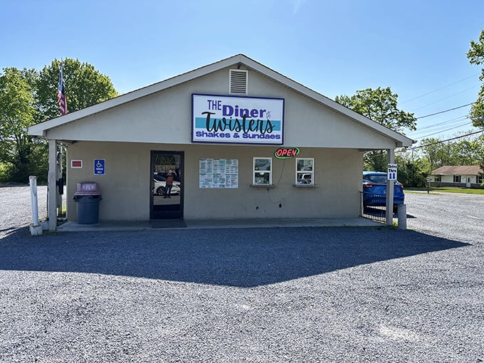 Unassuming on the outside, magical on the inside – this humble Knoxville treasure proves that great food doesn't need fancy architecture to win hearts.