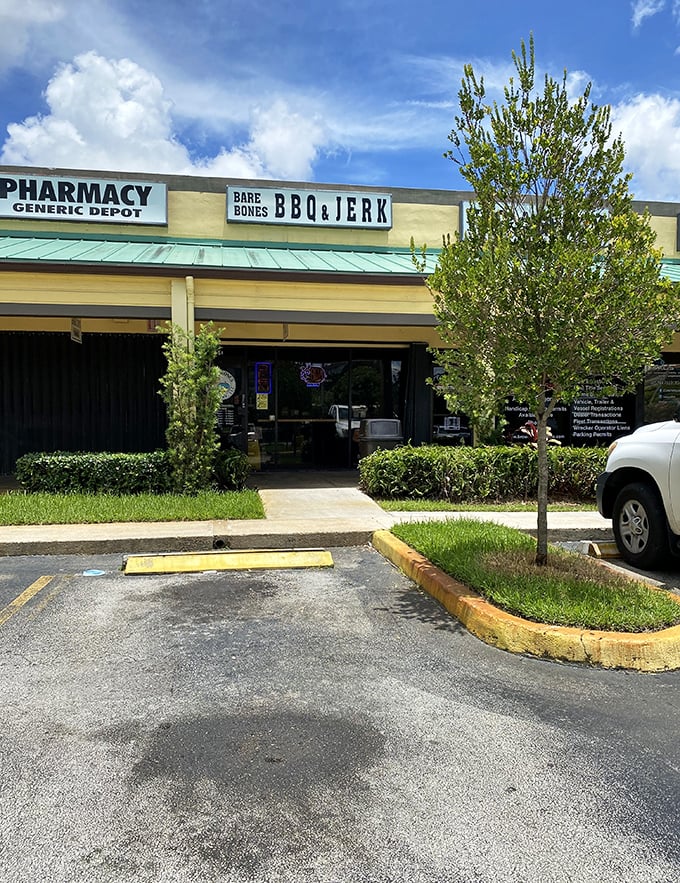 The unassuming exterior belies the smoky magic happening inside—like finding a diamond in the suburban rough.