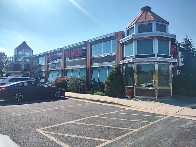 Your new favorite breakfast spot awaits – where the parking lot's always full for good reason.