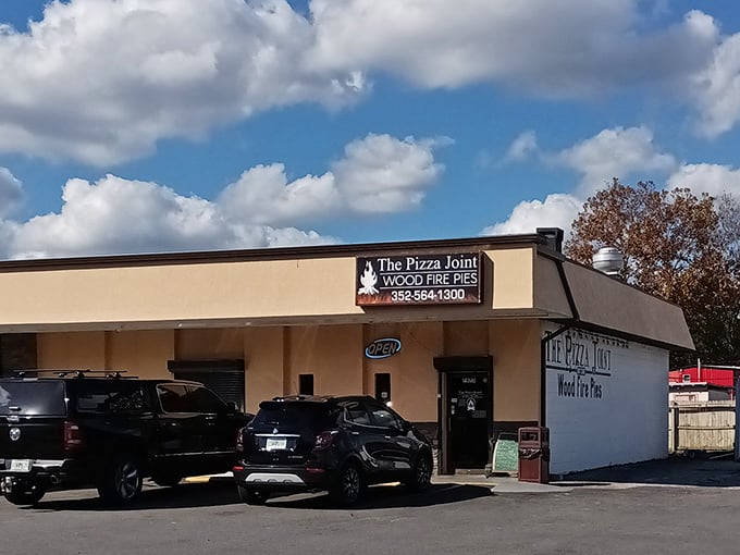 Unassuming on the outside, extraordinary on the inside. This modest storefront in Dunnellon hides pizza treasures that would make a New Yorker weep with joy.