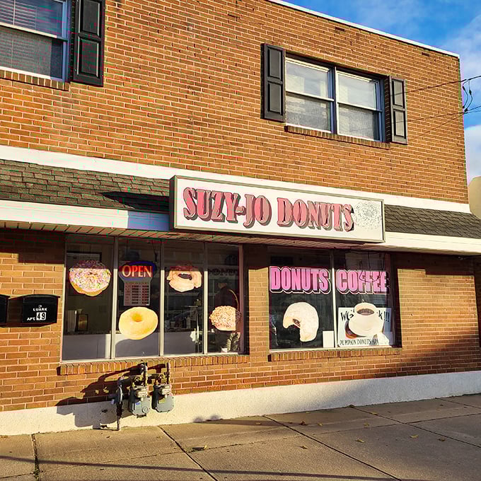 The brick façade of Suzy-Jo Donuts stands as a beacon of hope for the sweet-toothed pilgrims of Pennsylvania. No architectural frills needed when what's inside is this good.