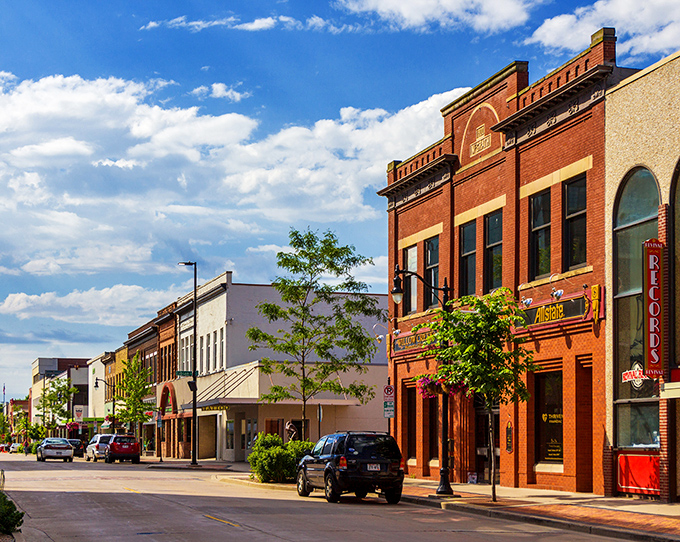 Downtown Eau Claire showcases that perfect Wisconsin blend—historic brick buildings standing shoulder-to-shoulder with modern apartments like old friends who've gotten very different haircuts.