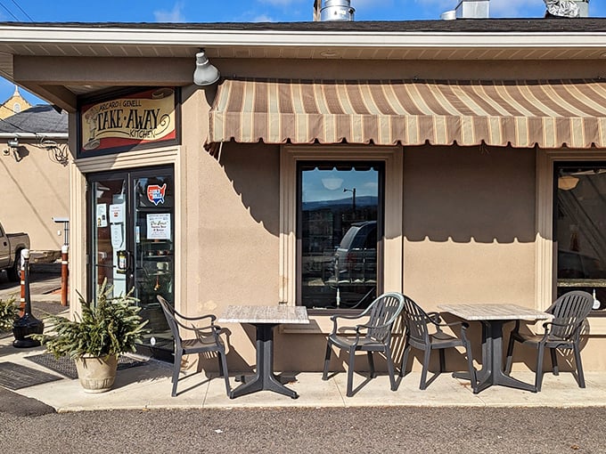 The unassuming exterior of Arcaro and Genell hides pizza greatness within, like finding a Picasso at a yard sale.