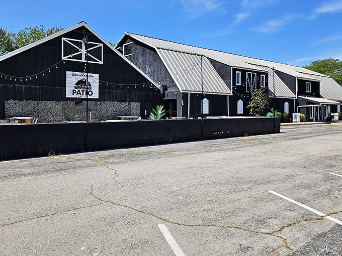 The black exterior with its distinctive metal roof isn't just country chic—it's a beacon for hungry travelers seeking authentic Ohio comfort food.
