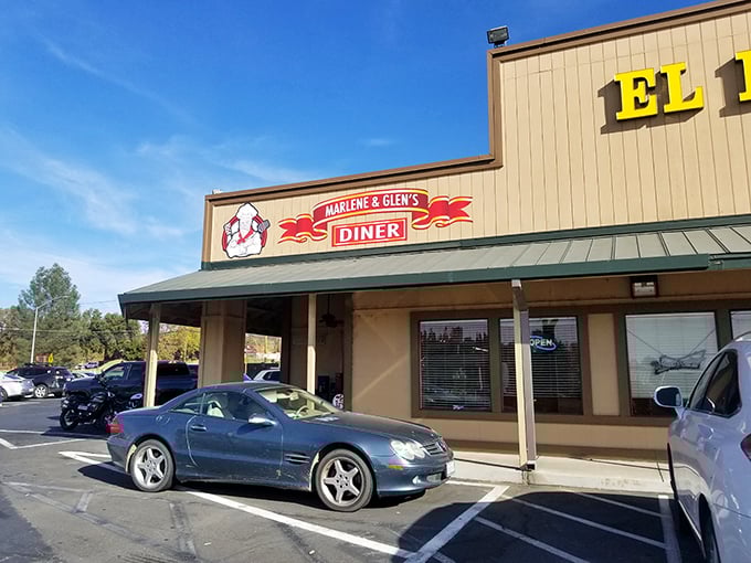 The unassuming exterior of Marlene & Glen's Diner might not stop traffic, but locals know this tan building houses breakfast gold worth its weight in pancakes.