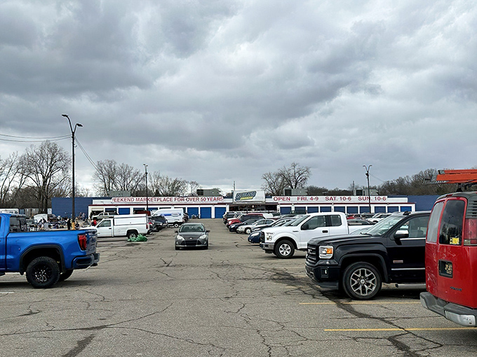 The unassuming exterior of Dixieland Flea Market belies the treasure trove within. Like a retail TARDIS, it's somehow bigger on the inside than physics should allow.