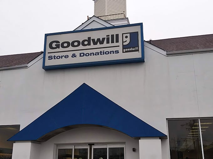 That iconic blue awning and smiling "g" logo—the universal symbol for "your wallet can relax now" in 38 states and counting.