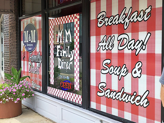 The red and white checkered storefront isn't just decoration—it's a promise of the homestyle comfort that awaits inside. Breakfast all day? Yes, please!