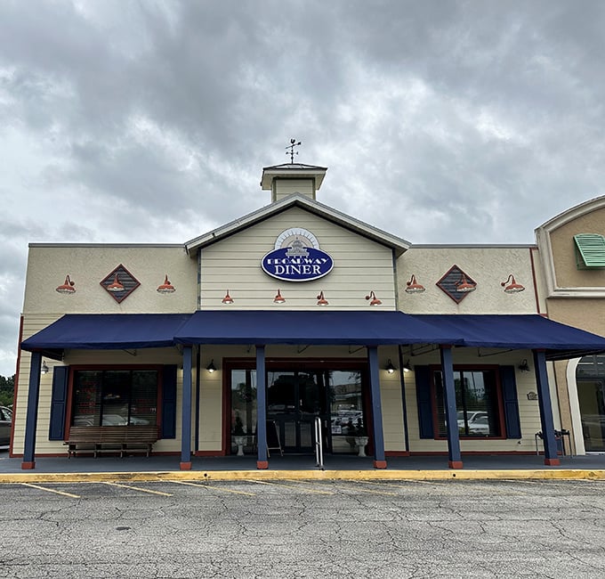 Don’t let the modest façade fool you—Broadway Diner in Bartow serves up unforgettable flavors, like stumbling upon a hit Broadway performance in the most unexpected corner of Florida.
