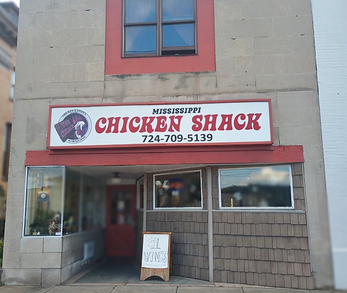 The unassuming exterior of Mississippi Chicken Shack in Beaver Falls might not stop traffic, but the aromas wafting from inside have been known to cause spontaneous U-turns.