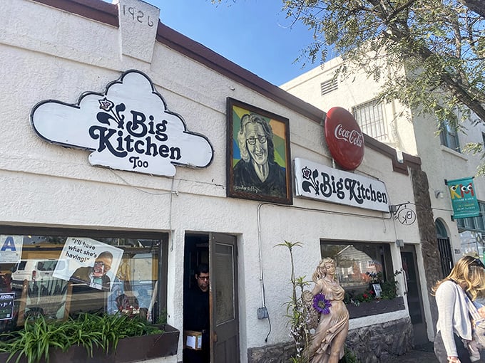 The unassuming exterior of Big Kitchen Café feels like stumbling upon a secret clubhouse where breakfast dreams come true.