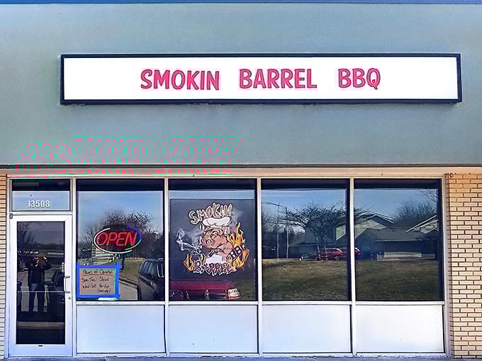 The unassuming storefront of Smokin Barrel BBQ proves once again that the best barbecue joints often hide in plain sight, like culinary speakeasies for those in the know.