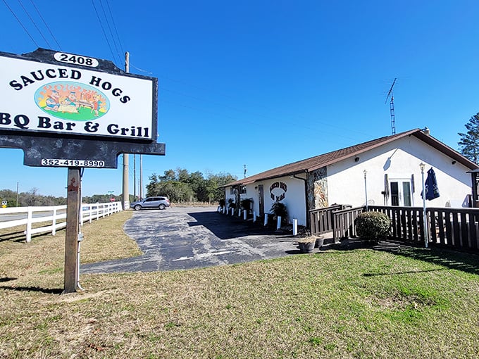 Driving up to this modest roadside spot feels like discovering a secret clubhouse where the password is "smoky deliciousness."