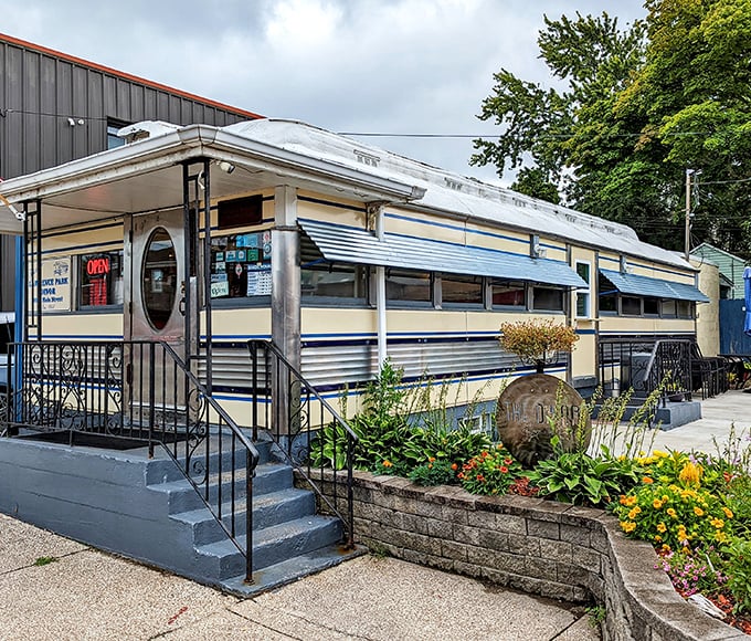 Step inside this silver beauty and suddenly it's 1955, but with better coffee and actual vegetable options.