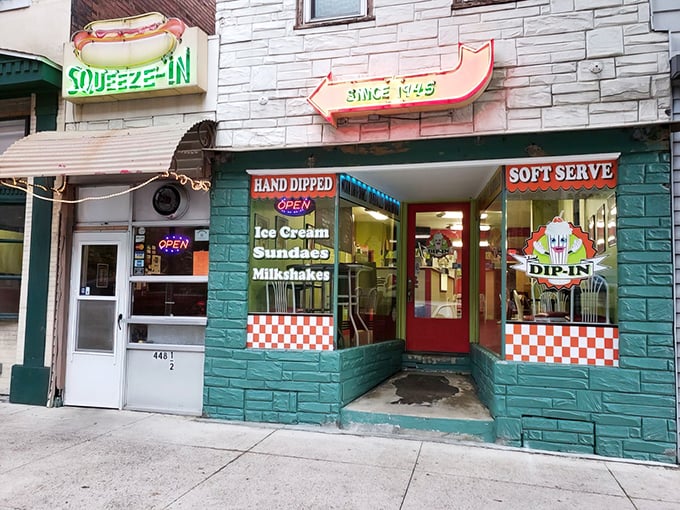 The turquoise facade of Squeeze-In isn't just a name—it's a literal description. This sliver of hot dog heaven has been a Sunbury landmark since 1945.