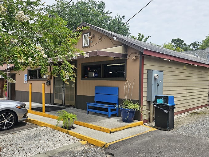 Don't let the humble exterior fool you—this unassuming building houses sandwich artistry that would make Michelangelo put down his paintbrush and pick up a fork.