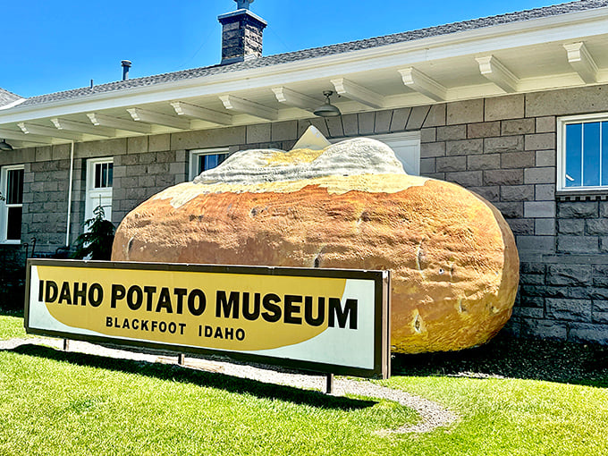 The ultimate shrine to spuds! This giant potato sculpture outside the Idaho Potato Museum proves that sometimes size really does matter.