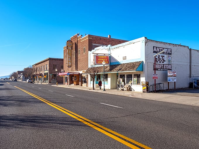 Main Street Alturas looks like a movie set where the extras forgot to show up. Small-town charm with breathing room to spare!