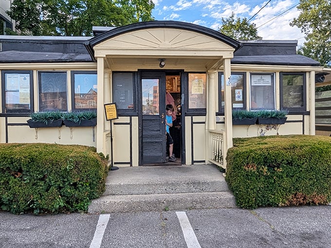 Like a time machine disguised as a lunch car, Casey's exterior promises a journey back to when food was honest and portions were generous.