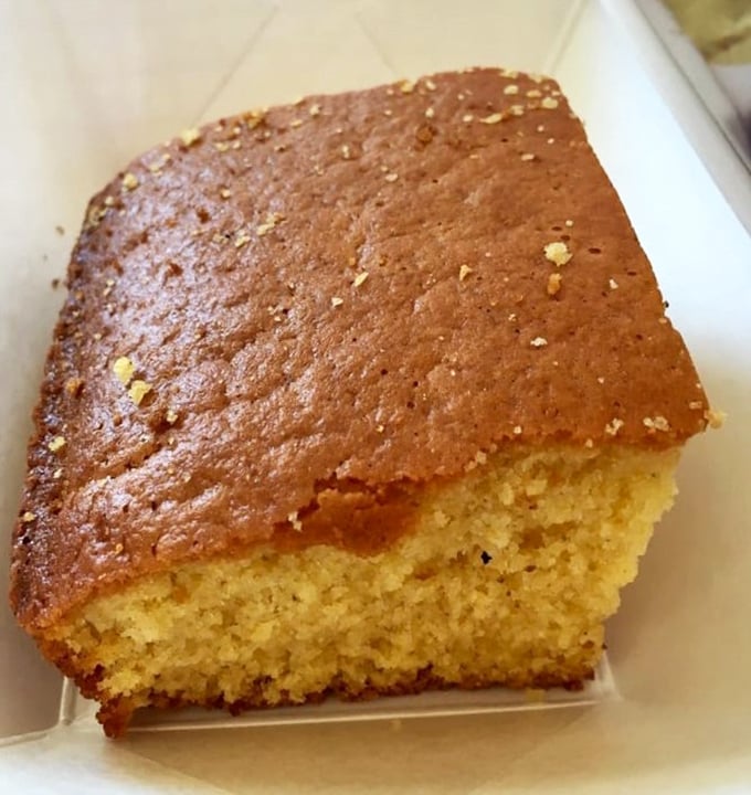 Cornbread that walks the perfect line between cake and bread—the ideal supporting actor in this meaty blockbuster.