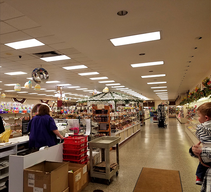 The checkout counter—that final moment of reckoning between your sugar dreams and the reality of how much you've selected.
