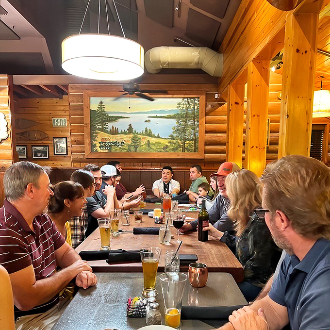 Where memories are made between bites—a gathering spot where conversations flow as freely as the beverages.