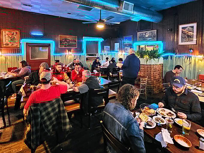 No laptops, no phones dominating tables—just people actually enjoying food together. What a concept!