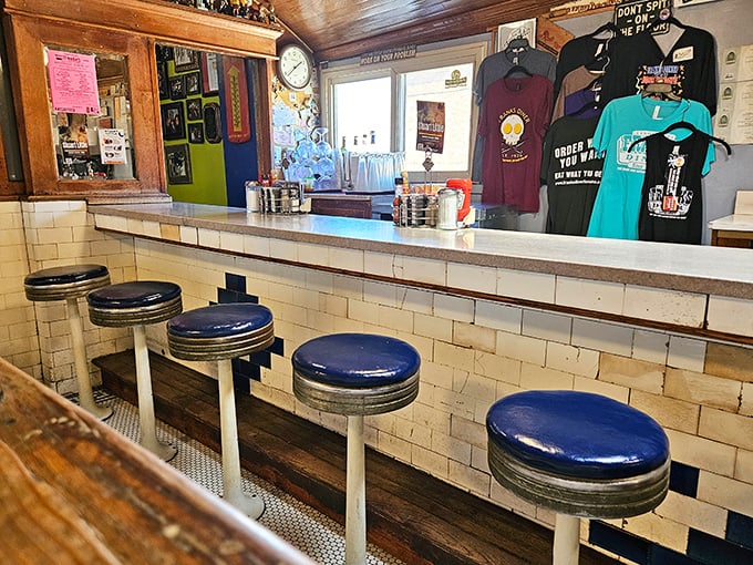 Counter seats—the VIP section of any respectable diner. From here, you can watch your breakfast being born while eavesdropping on the best local gossip.