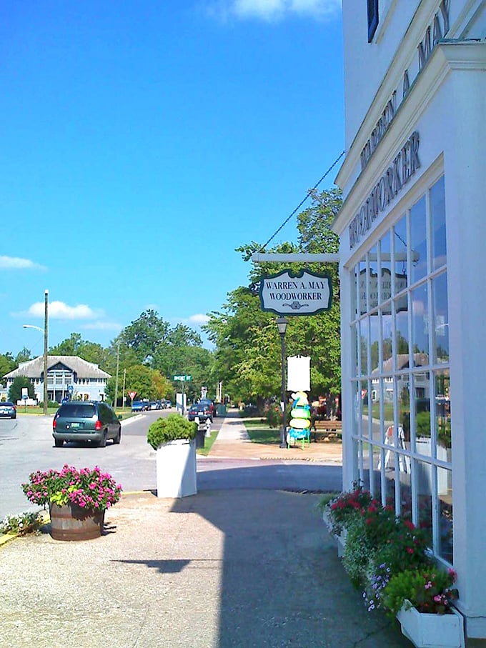 Downtown Berea offers the walkability urban planners dream about. Where "going out" means actually going outside rather than opening another browser tab.