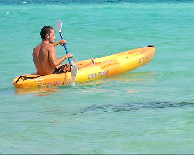 Paddling through paradise – where every stroke takes you further from emails and closer to enlightenment.