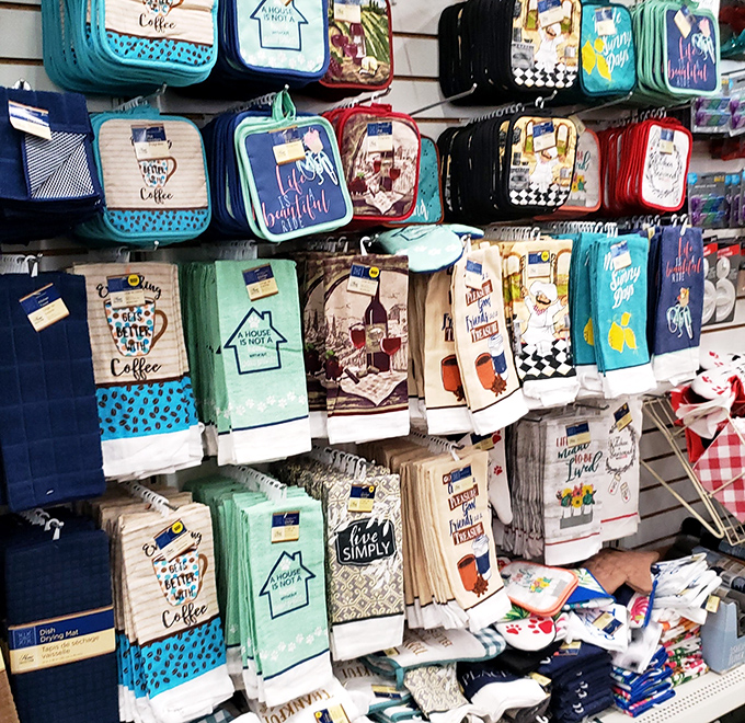 Kitchen towels and potholders with personality – because even your dish-drying routine deserves a splash of affordable style.