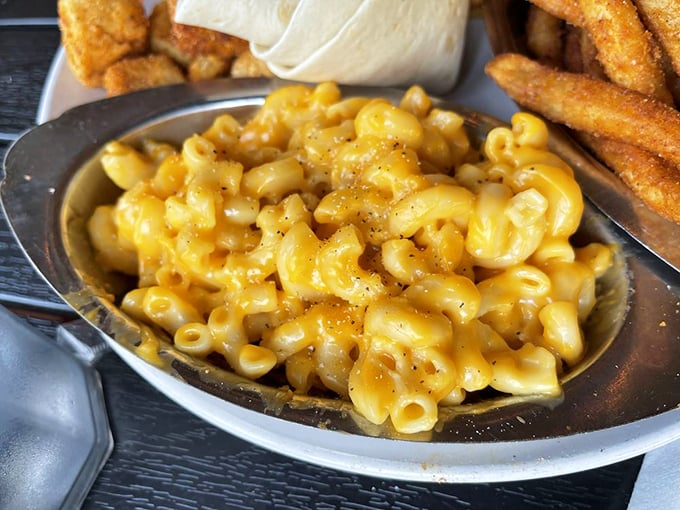 Mac and cheese that's achieved that perfect molten-to-noodle ratio. The kind of comfort food that makes you want to hug the chef.
