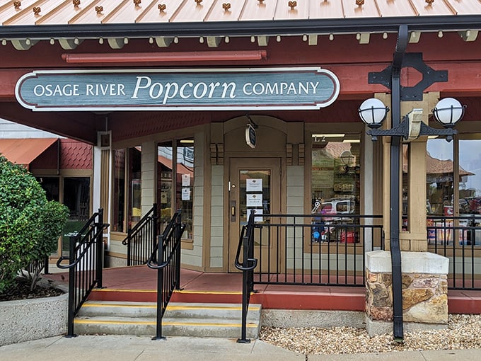 The Osage River Popcorn Company offers a crunchy, munchy shopping companion – because serious bargain hunting requires serious snacking.