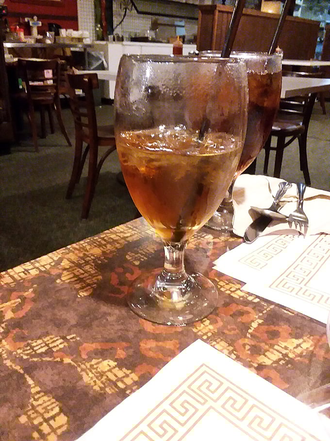 Sweet tea in a proper glass goblet – the unofficial champagne of the South, served with the respect it deserves.