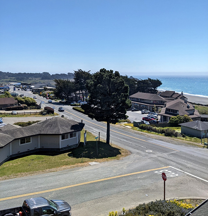 Highway 1 stretches through Gualala like a ribbon connecting cozy homes to the vast Pacific – small-town living with million-dollar views.