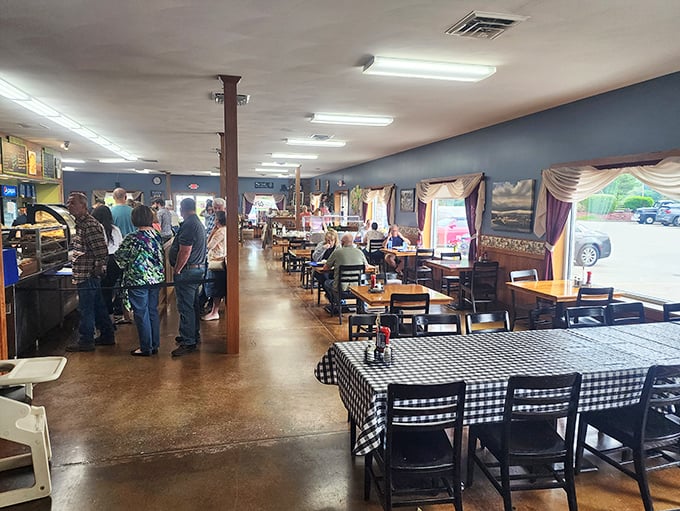 The heartbeat of any good country restaurant—a dining room filled with regulars who know the servers by name and newcomers about to become converts.