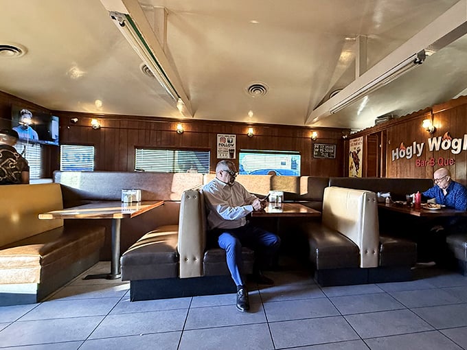 The dining room—where strangers become friends united by the universal language of "mmm" and "pass the sauce, please."