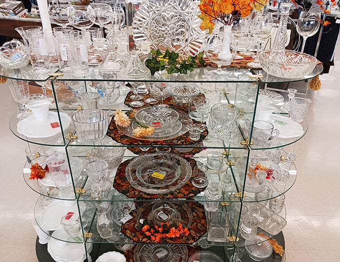 Crystal and glassware that would make any dinner party sparkle. Gatsby himself would approve of these Art Deco treasures.
