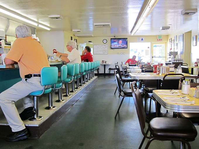 The counter-and-booth setup isn't following a trend—it's setting the gold standard for diner comfort that fancy restaurants try to replicate.