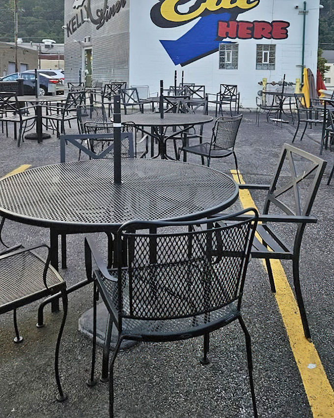 "Eat Here" isn't just a suggestion—it's some of the best advice you'll get in Pittsburgh. Those outdoor tables await your breakfast adventures.