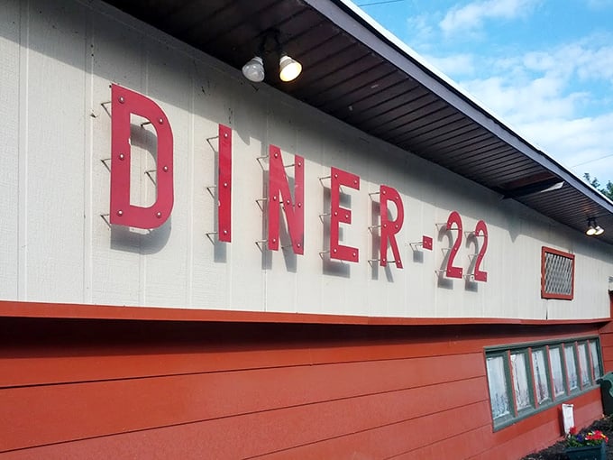 That classic red signage announces you've arrived at breakfast paradise. Like a lighthouse guiding hungry travelers to safe harbor.