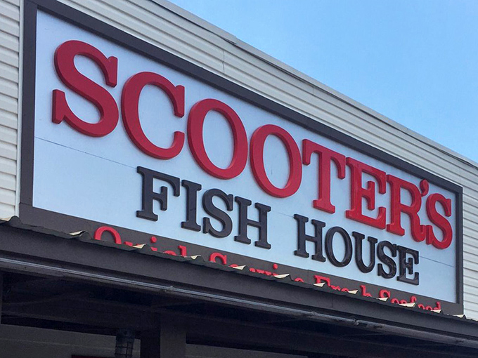 That iconic signage glowing against the Florida sky—a beacon of hope for the hungry and seafood-deprived.