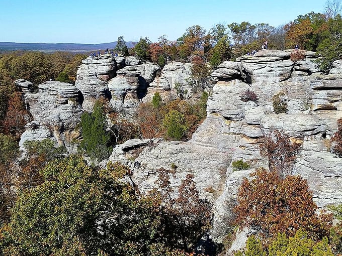 Endless horizons and towering sandstone — Harrisburg’s gateway to natural wonder.