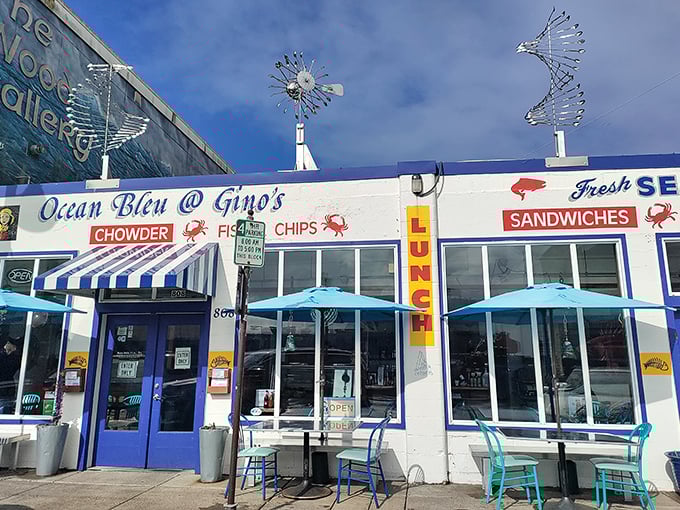 Blue umbrellas, blue trim, blue ocean nearby—this place commits to its theme and its fresh seafood with equal passion.
