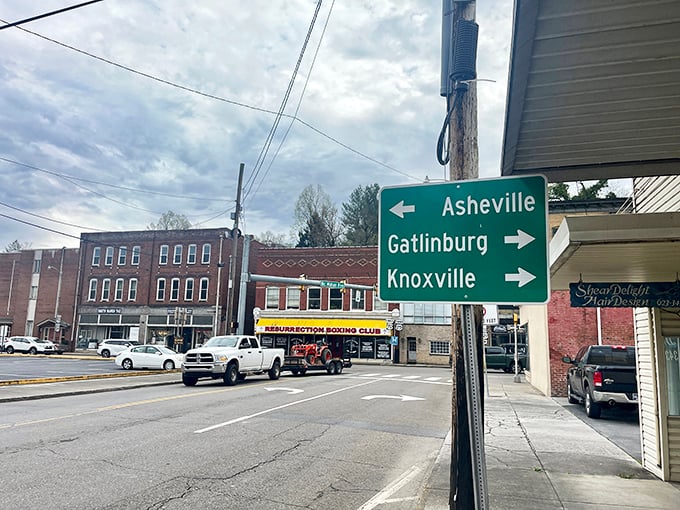 The road through Newport leads to affordable adventures – where even the street signs point to savings.