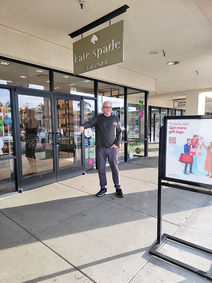 Kate Spade New York brings Manhattan style to the Central Coast, where coastal casual meets big city sophistication.