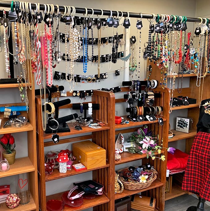 Jewelry displays that would make a pirate weep with joy. Treasure hunting without the inconvenience of sea travel or parrot maintenance.