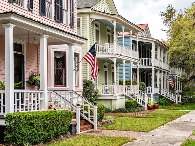 Beaufort's famous pastel homes stand like a row of Southern belles, each with its own personality and perfectly manicured front yard.